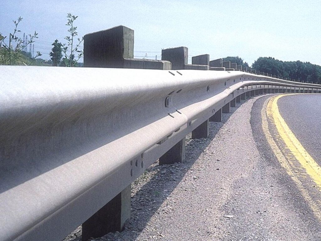 Pabrik Guardrail Gresik Jawa Timur Galvanis Tahan Karat | Guardrail